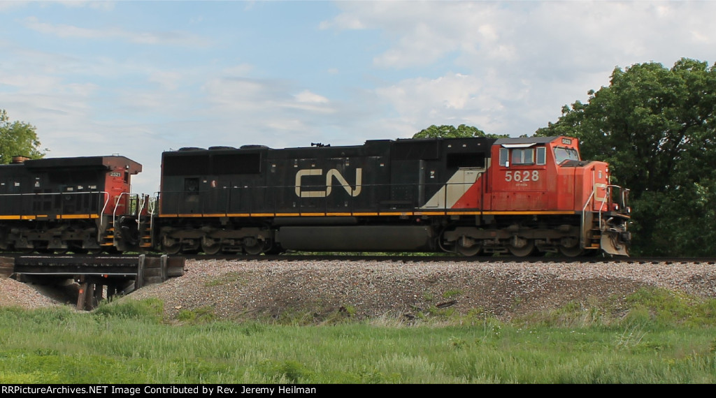 CN 5628 (1)